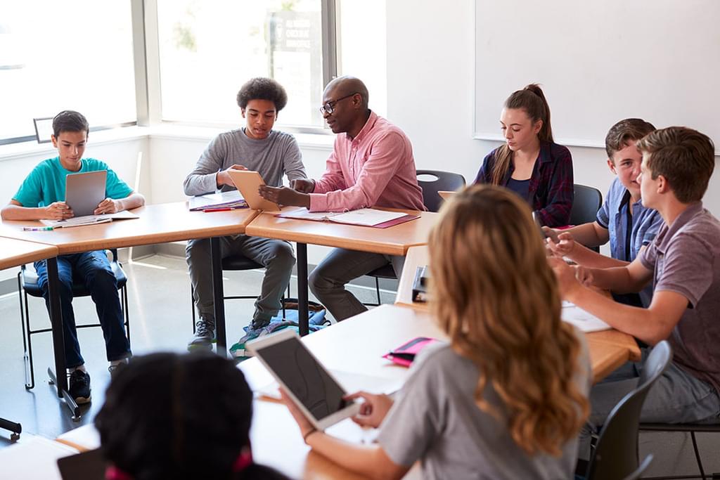 How do IB teachers teach?